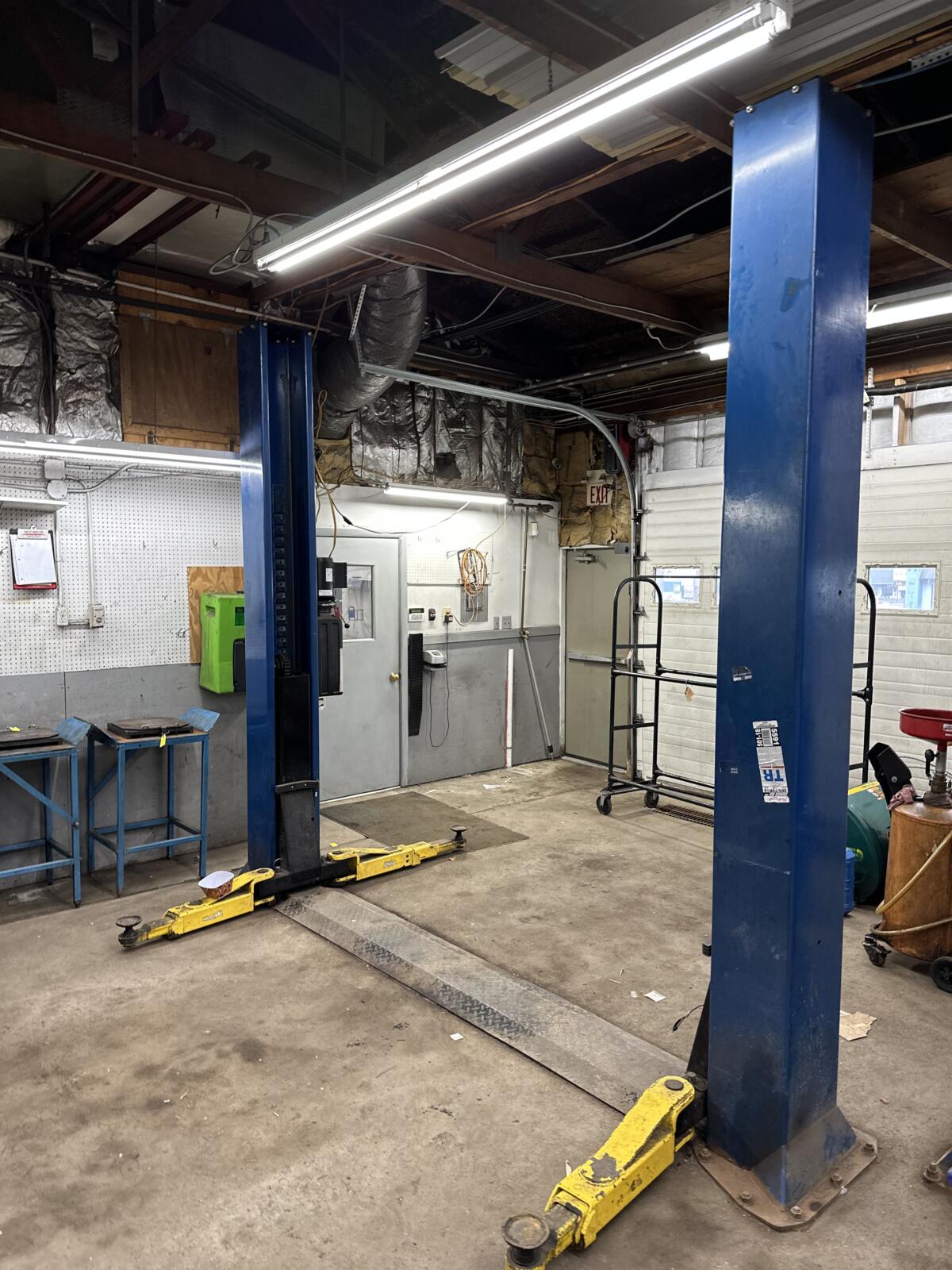 Upcoming Auctions – Tom Hall Auctions, Inc.
